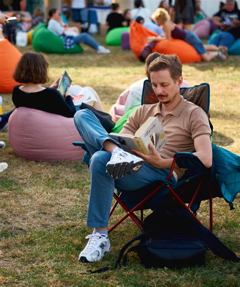 Наш Київ 📚Весна квіти читання третя «Книжкова країна на ВДНГ відбудеться з 24 до 27 квітня