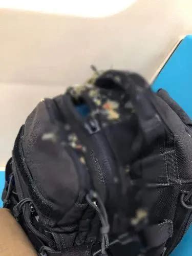 我的野蠻女友真實上映？捷運上被人吐出的穢物噴濺到！網友分析：她吃了洋蔥炒蛋！ 爆廢公社 爆料公社