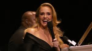 ¡no Creerás Lo Que Hizo Adele En Pleno Concierto Pista Tiene Que Ver
