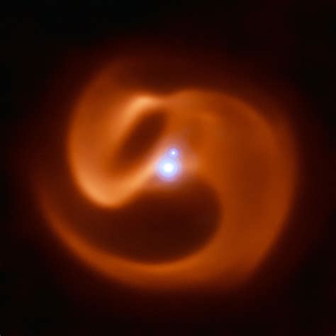 Eso Captures Stunning Image Of A Newly Discovered Triple Star System