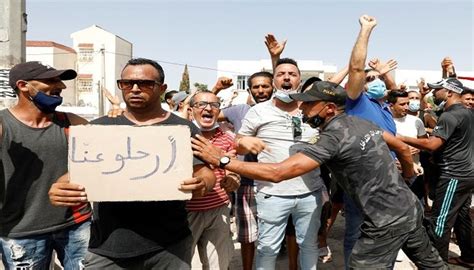 تونس تطمئن العالم قرارات الرئيس استجابة لمطالب الشعب
