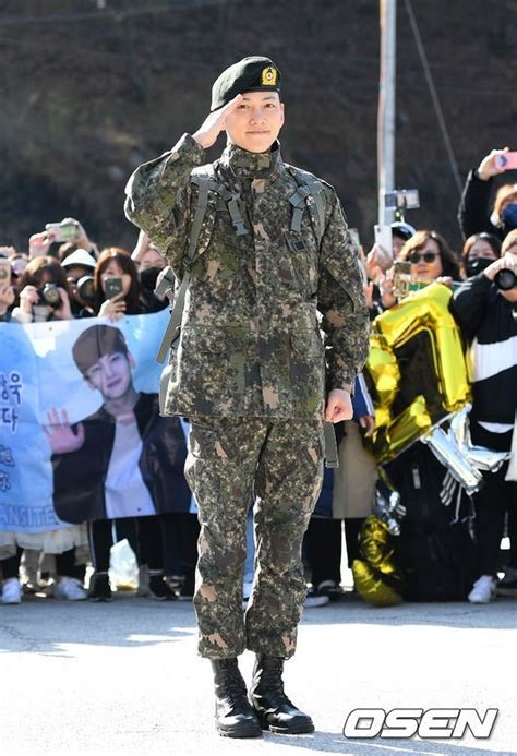“本日除隊”チ・チャンウク、復帰を控えた思いを告白「僕が心配なことは」 Kstyle