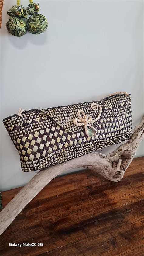 Weave With Flax Kete