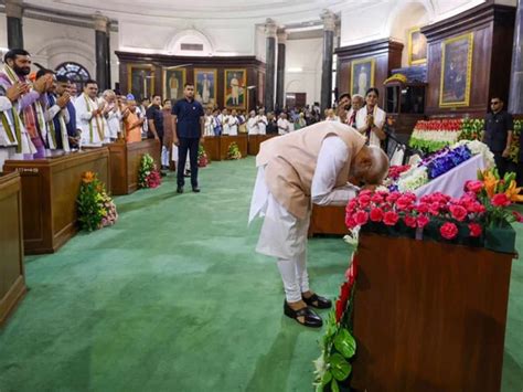 Pm Modi Elected As Leader Of Nda Parliamentary Party Felicitated By Allies