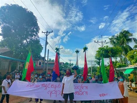 လောင်းလုံးတွင် စစ်အာဏာရှင် ဆန့်ကျင်ရေး လူထုသပိတ် လှုပ်ရှားမှု ပြုလုပ် Khit Thit Media