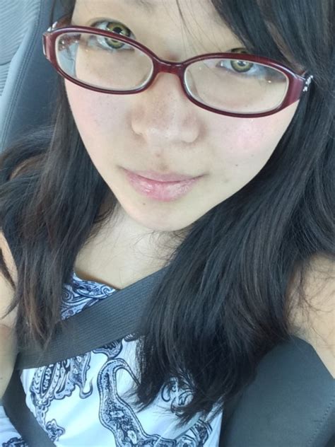 Thumbs Pro Sekushipaichi These Contact Lenses Make Me Feel