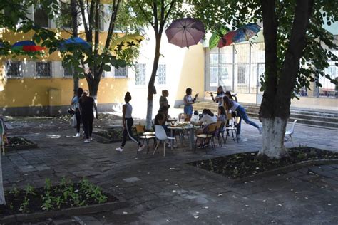 Училищни екипи гостуват на школото в Долно Езерово по НП Иновации в действие