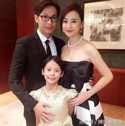 翁虹曬近照，49歲依舊美艷，女兒卻被狂噴！ 每日頭條