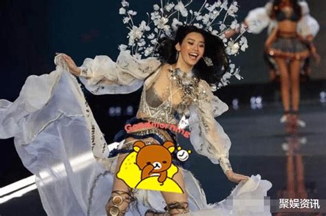 明星意外摔倒瞬间：柳岩很尴尬，张柏芝险些走光，最后一位当场去世 搜狐大视野 搜狐新闻