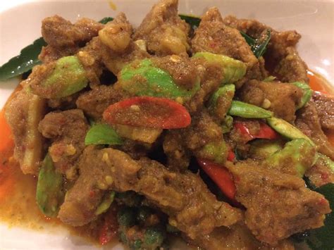 ผัดเผ็ดสตอ พริกแกงใต้ ร้านอาหารตะไคร้หอม