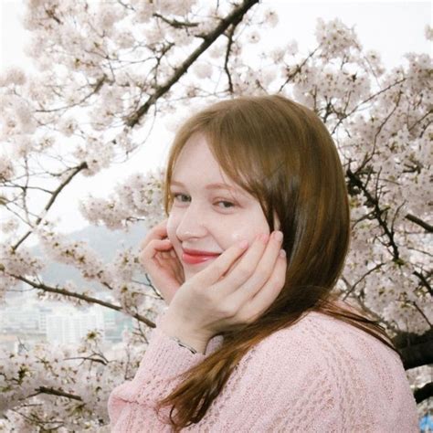 안나 anya ovo Threads Say more