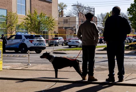 Off Duty Chicago Police Officer Shot And Killed In Gage Park