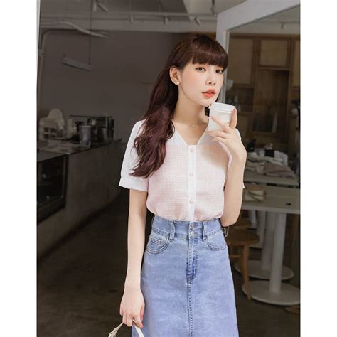 《金妮豪豪邁》首爾妹seoul Mate ｜小香風襯衫上衣 ｜粉色m號｜全新吊牌未拆 ｜轉賣｜現貨可快速出貨 蝦皮購物