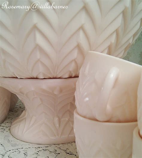 Villabarnes More Pink Milk Glass