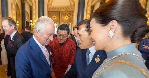 เปิดภาพชุด ในหลวง พระราชินี ทรงร่วมงานพระราชทานเลี้ยงรับรอง ณ พระราชวั