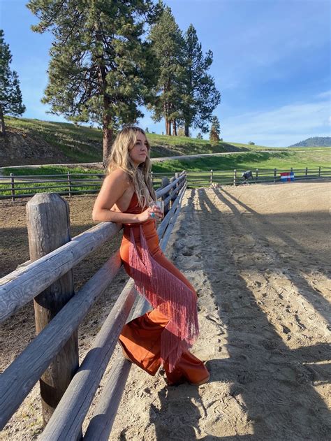 Set Photos Of Yellowstone With Lainey Wilson