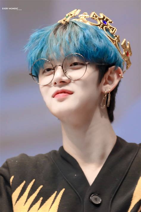 Choi Yeonjun Selebritas Rambut Biru Gambar Orang