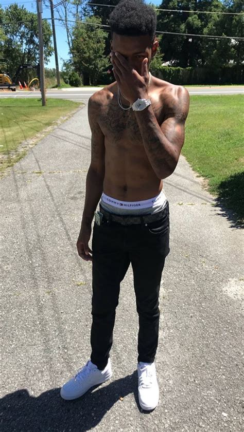 Pin Van 𝐒𝐢𝐫𝐞𝐧 ♱ Op Suga Boi 🤤