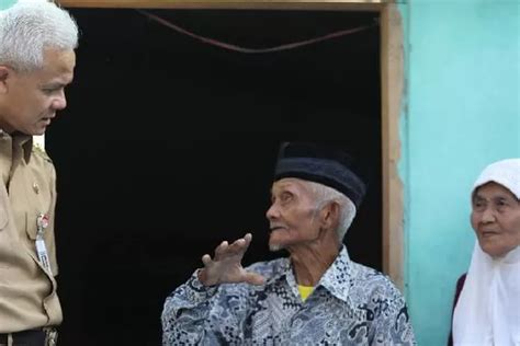 Rumahnya Ambruk Terkena Gempa Mbah Katimin Terharu Dapat Perhatian