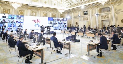 문 대통령 한국판 뉴딜 성공 민간 투자·국민 참여에 달렸다