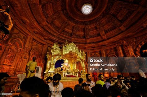 Dagdusheth Ganpati Pune Open To Devotees At Annual Ganapati Festival
