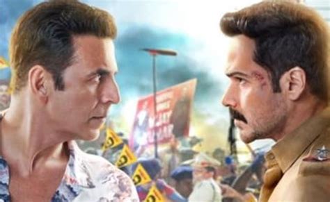 अक्षय कुमार ने शेयर किया सेल्फी का पोस्टर तो सोशल मीडया पर लोग बोले