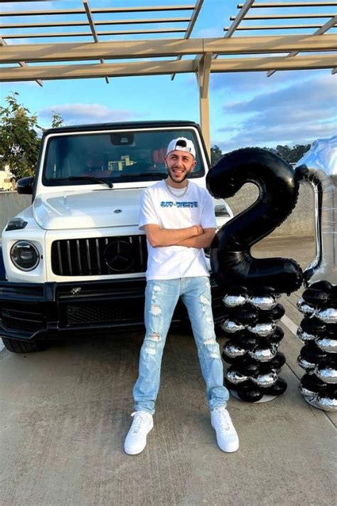 Who Is Brandon Awadis Esports Owner Faze Rug Brother Girlfriend