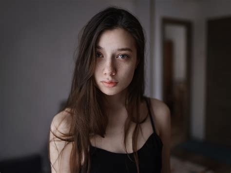 Download Wallpaper Room Freckles Legs Sponge Aleks Five Section Girls In Resolution 2048x1536