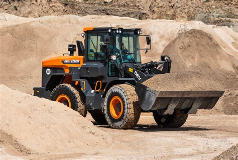 DEVELON DL200-7-action