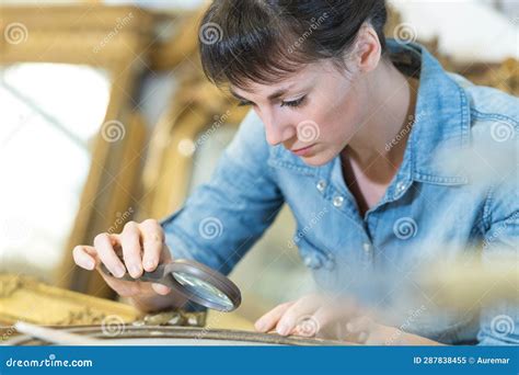 Woman Using Magnifying Glass Stock Image Image Of Empty Computer