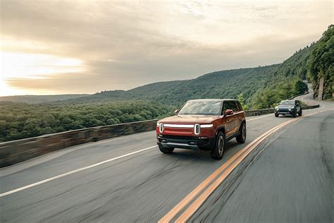 Rivian Confirms That R1s With Dual Motor And Max Pack Deliveries Start