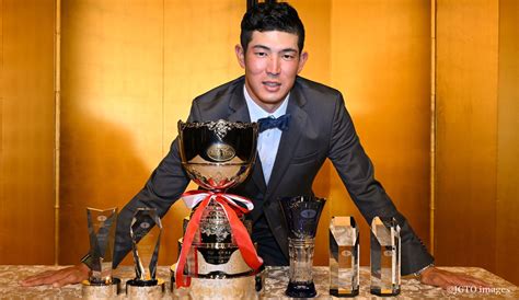 6冠達成の中島啓太「金谷さんの真似をしました」2年越しのおそろで登壇 日本ゴルフツアー機構 The Official Site Of