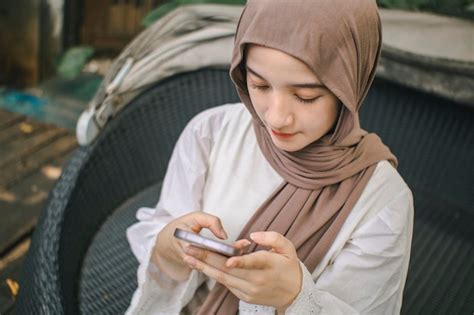 Premium Photo Beautiful Woman Playing Cell Phone
