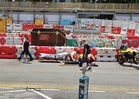 天水圍過路女捱車撞昏迷送院 Tesla司機涉危駕被捕
