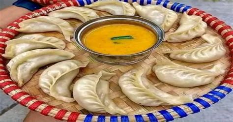 All About Momo