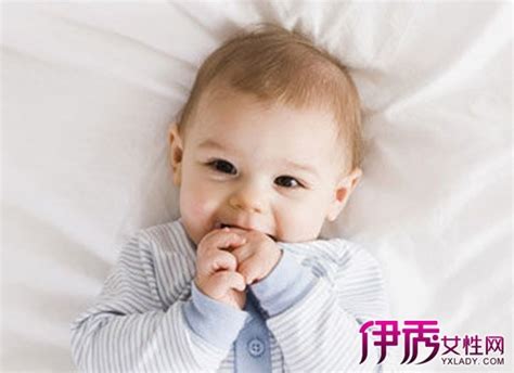 【六个月的宝宝发育标准】【图】六个月的宝宝发育标准 六个月宝宝的生理状况和护理方法2伊秀亲子