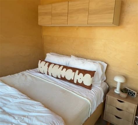 This Modern Two Bedroom Tiny House Is The Perfect Backyard Sleeping Pod Autoevolution