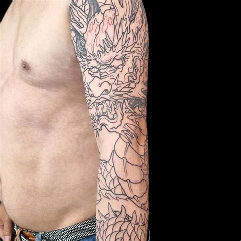 Jezerott 그려지는 용 긴팔 이레즈미 라인 작업 입니다 수원타투숍 인계동타투 군포타투