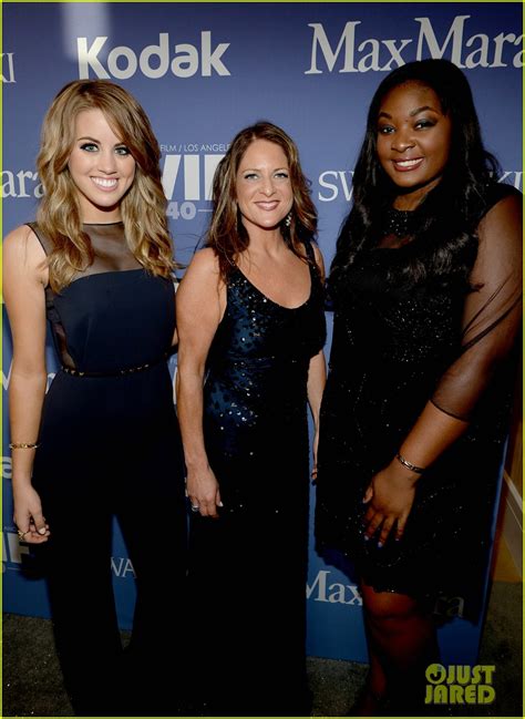 Photo Angie Miller Candice Glover Crystal Lucy Awards 2013 03 Photo