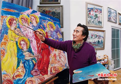 教育部副部长刘利民右著名俄罗斯美术史论家奚静之中参观黄作林作品