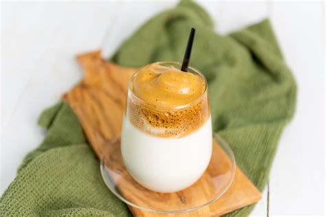 Easy Dalgona Latte Recipe For Coffee Lovers