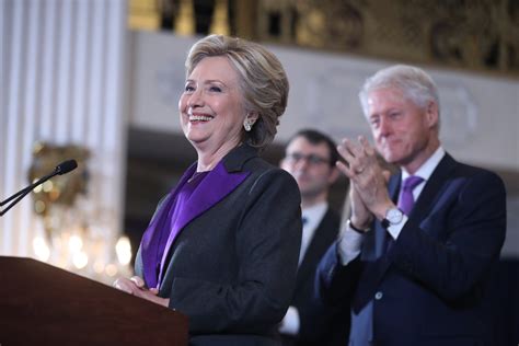 Harvard Awards Hillary Clinton Prestigious ‘participation Trophy For
