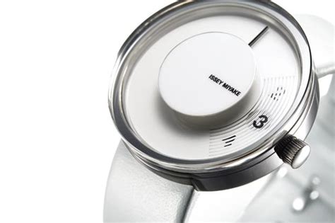 Yves Behar For Issey Miyake Vue Watch A Closer Look Hypebeast