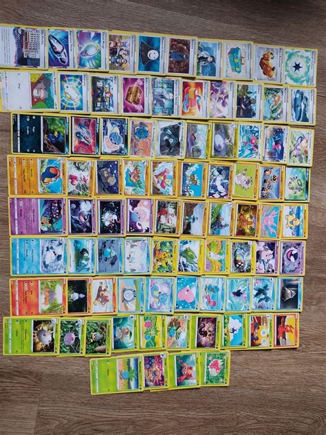 Lot de 100 cartes Pokémon différentes série origines perdues donc 12