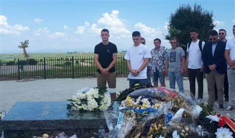 Xhaka E Rashica Nderojnë Fadil Vokrrin Epoka E Re
