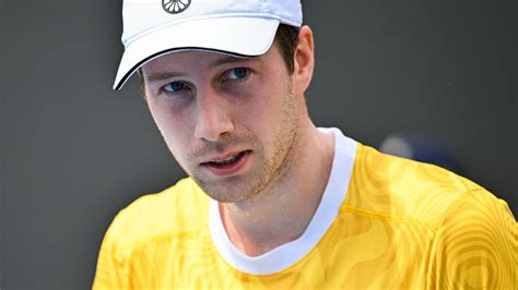Van De Zandschulp Met Lage Verwachtingen Op Wimbledon Loop Achter Feiten Aan