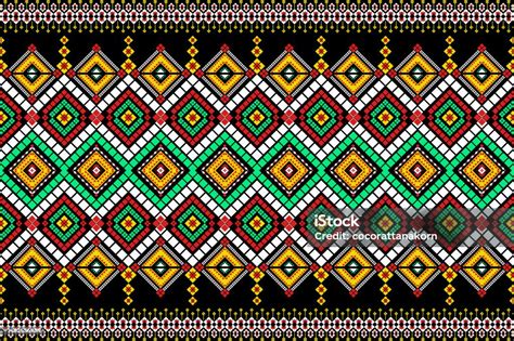 질감과 배경을 위한 매끄러운 기하학적 민족 아시아 동양 및 전통 패턴 디자인 카펫 태국 의류 포장 및 벽지를위한 실크 및 패브릭 패턴 장식 골동품에 대한 스톡 벡터 아트 및
