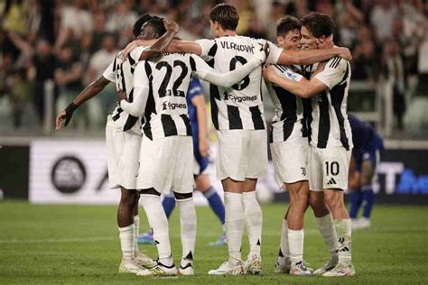 Calciomercato Giuntoli Chiude Due Colpi Annuncio E Firma Con La Juve