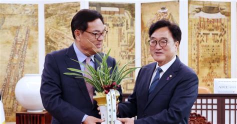 우원식 “대통령 거부권 신중해야” 정진석 “여야 합의 노력부터”