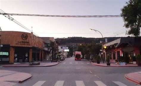 Las Calles De Esquel Prácticamente Desiertas Tras El Toque De Sirena